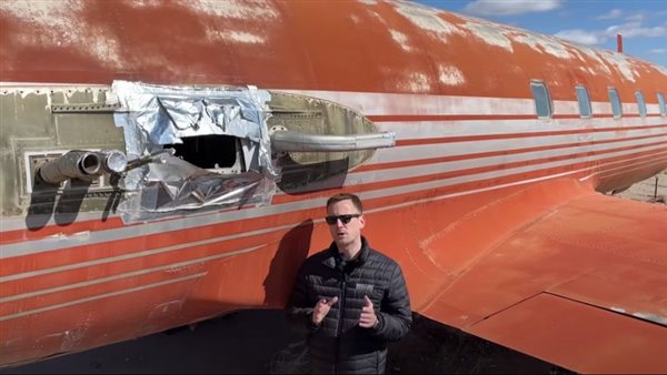 Elvis Presley’s 1962 private jet has finally been sold, and the ...