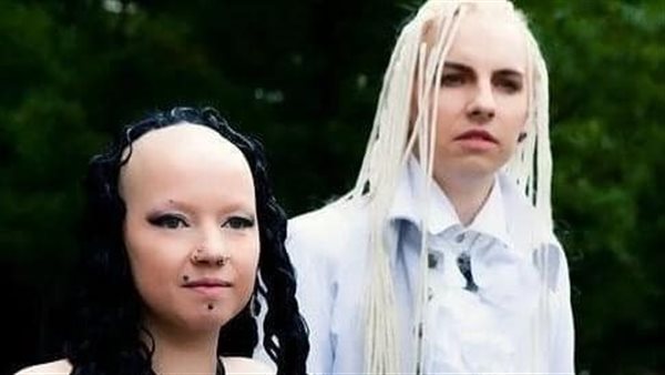 What the strange couple looks like now, ten years after their wedding ...